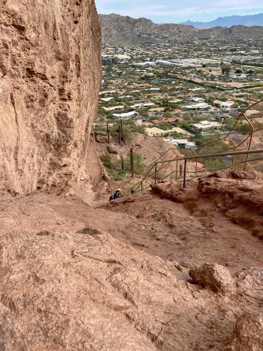 Hiking Camelback Mountain (Phoenix, AZ) - Champagne Tastes®