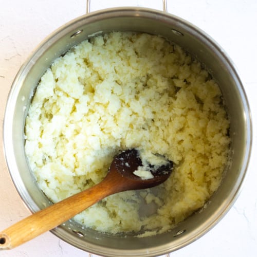 Fluffy Mashed Potatoes (with Russet Potatoes) - Champagne Tastes®
