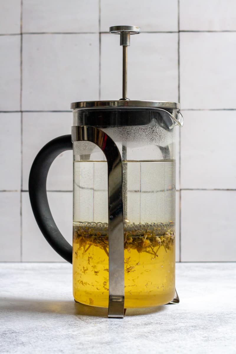 Cold-Brew Chamomile Tea with Lavender - Champagne Tastes®