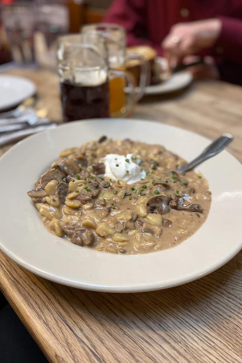 Hofbrauhaus (Newport, KY) - Champagne Tastes®