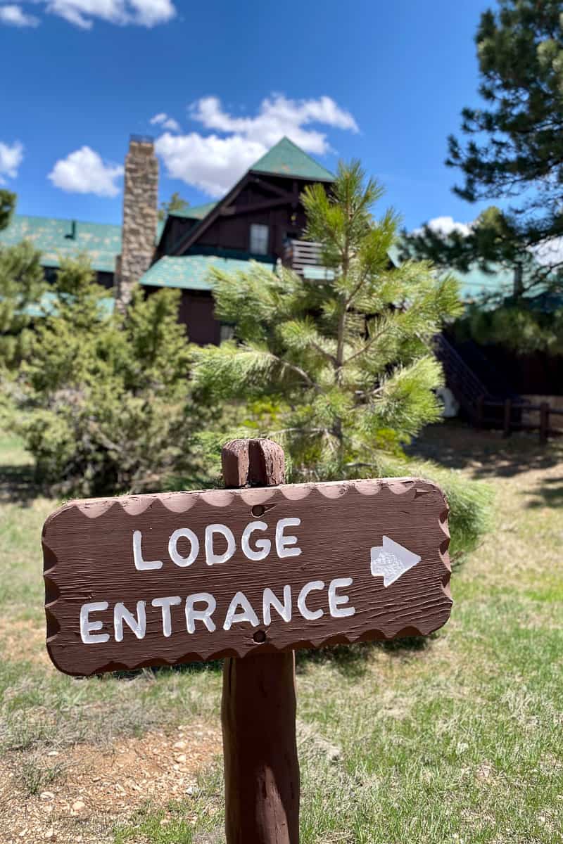 Where to Eat in Bryce Canyon - Champagne Tastes®