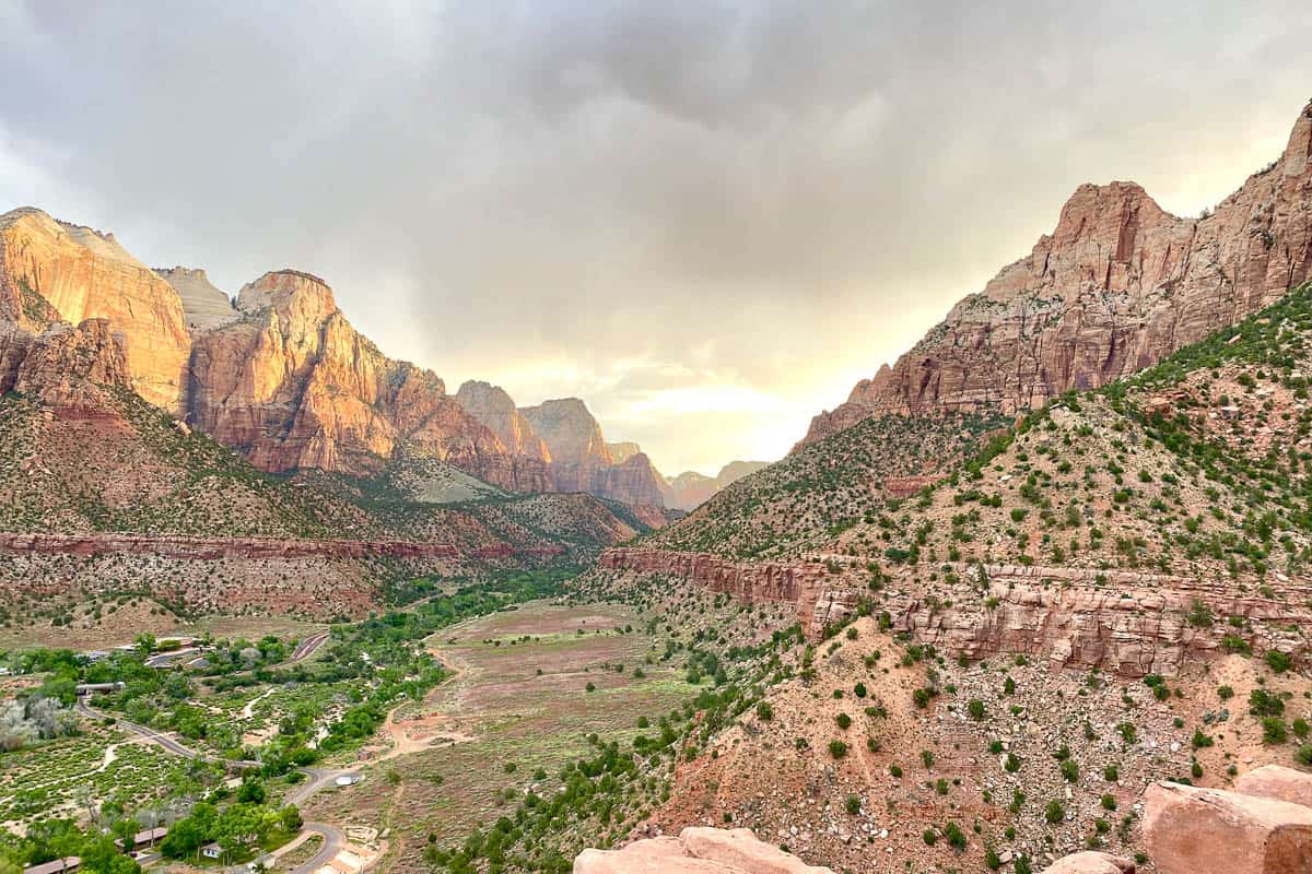 Watchman Trail (Zion National Park, UT) - Champagne Tastes®