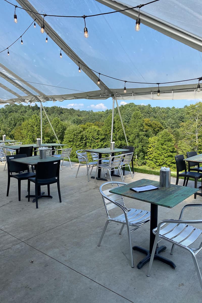 RedPoint BBQ (Red River Gorge, KY) - Champagne Tastes®