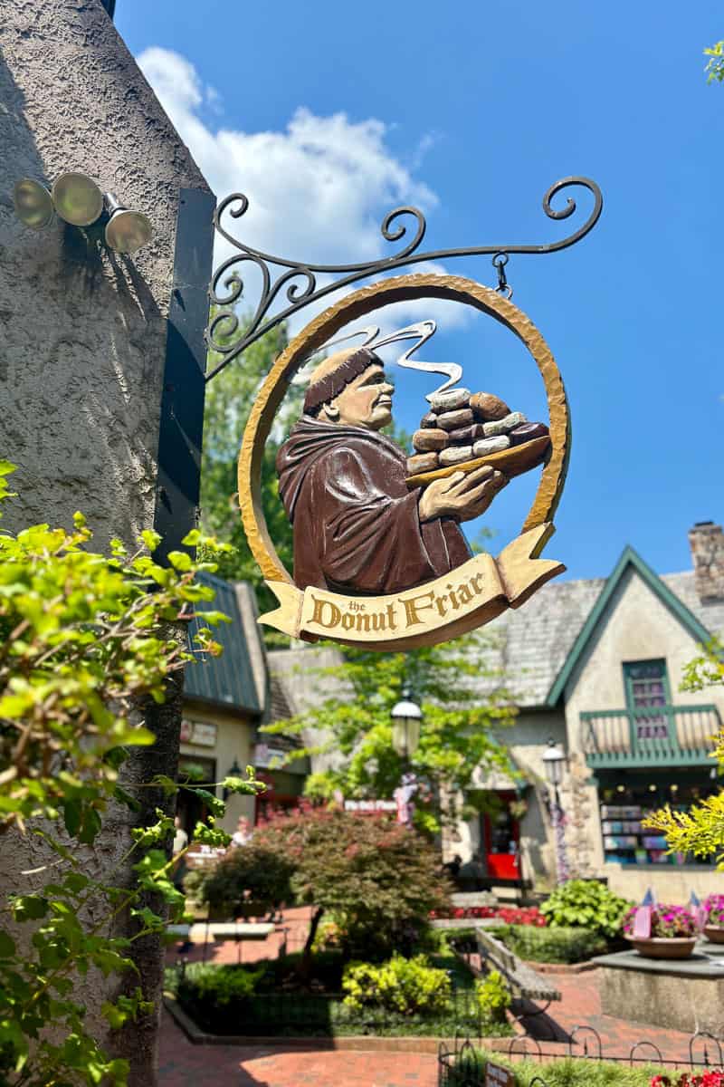 The Donut Friar (Gatlinburg, TN) - Champagne Tastes®