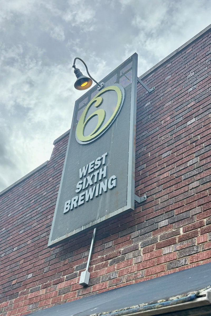 Smithtown Seafood (Lexington, KY) - Champagne Tastes®